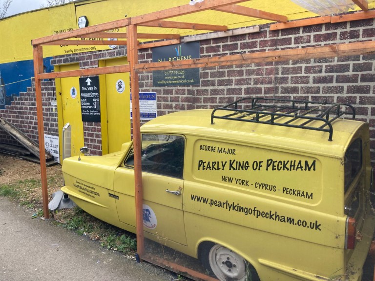 ‘DelBoy I.’ at the Cockney Museum – LONDON TALKS